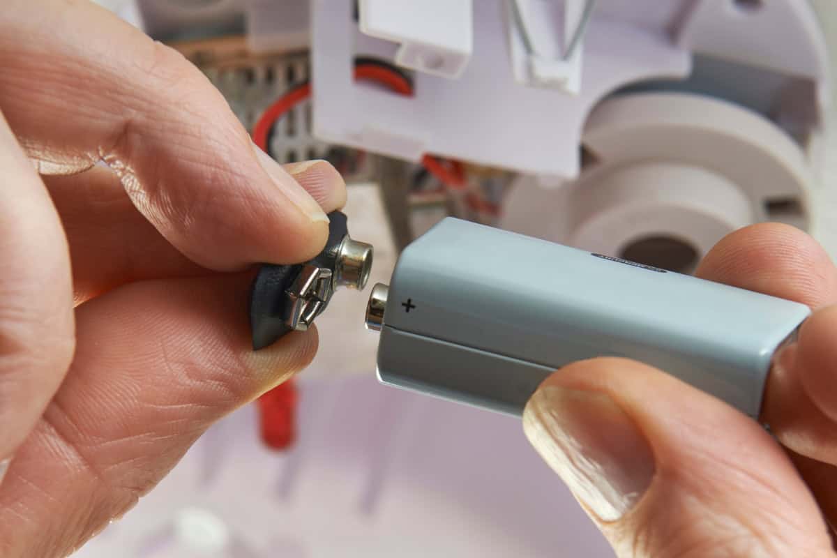 How To Fix Chirping and False Alarms of Smoke Detectors (And Carbon ...